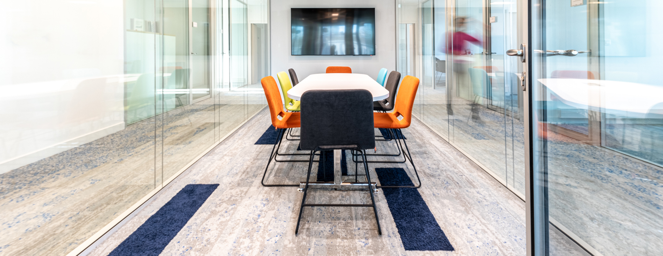 Un coloris personnalisé pour des bureaux contemporains | Human Spaces